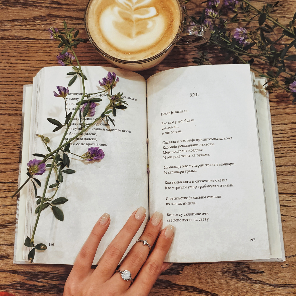 Does Poetry Have to Rhyme? Unearthing Poems' Mysteries