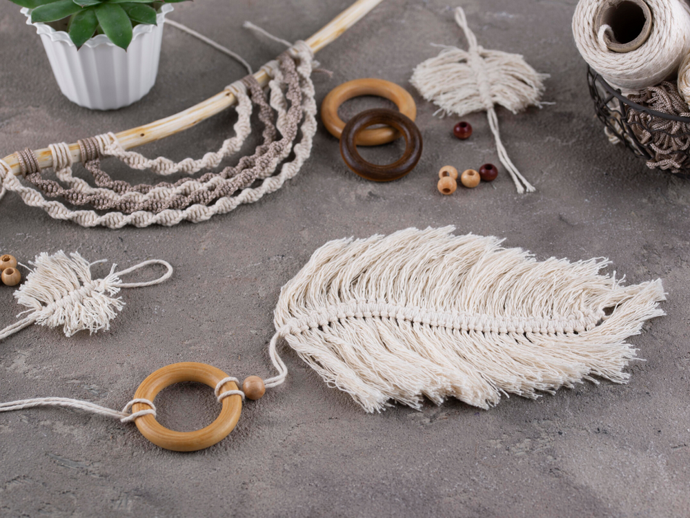 Macramazing! The Best Macrame Kits to Be a Knot-tying Pro
