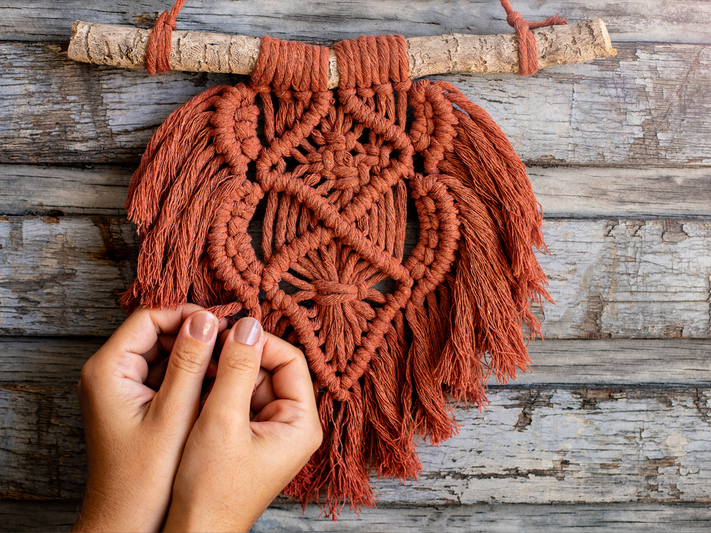 Macramazing! The Best Macrame Kits to Be a Knot-tying Pro