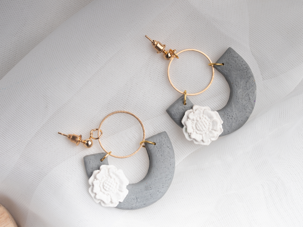 Kickstart Creativity: Beginner's Guide to Jewelry Making!