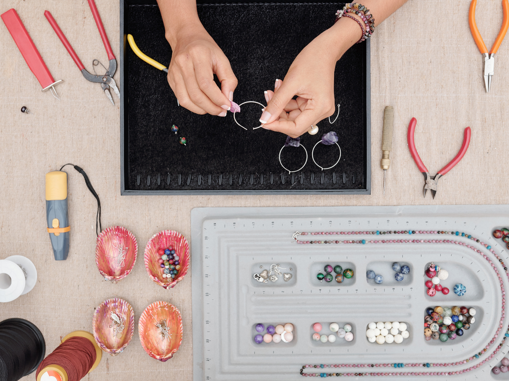 Kickstart Creativity: Beginner's Guide to Jewelry Making!