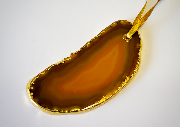 Auspicious Agate: Crystal of Strength and Courage