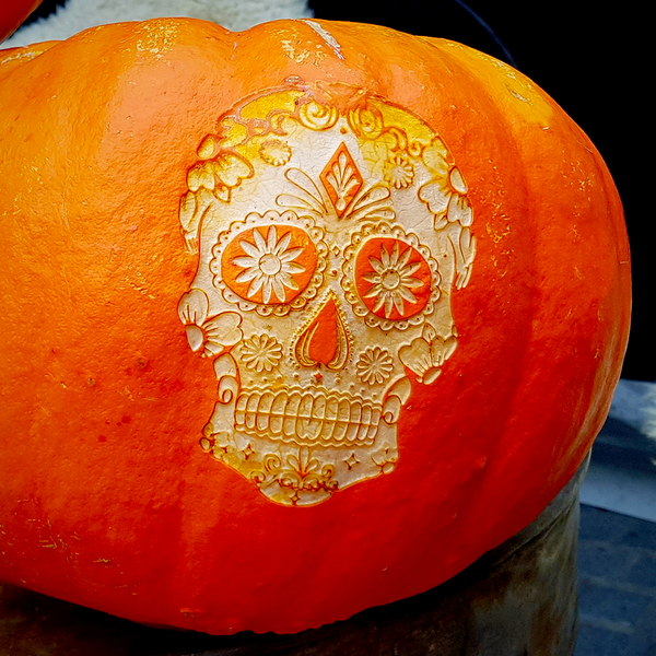 Halloween Jack-o-lanterns: The Art of Pumpkin Carving