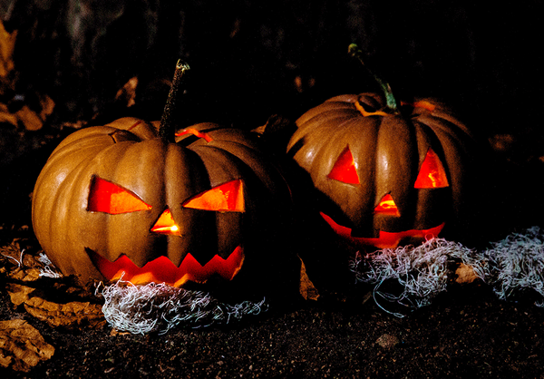 Halloween Jack-o-lanterns: The Art of Pumpkin Carving
