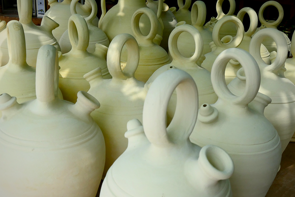 Ceramics 101: The Basics of Hand Building with Clay