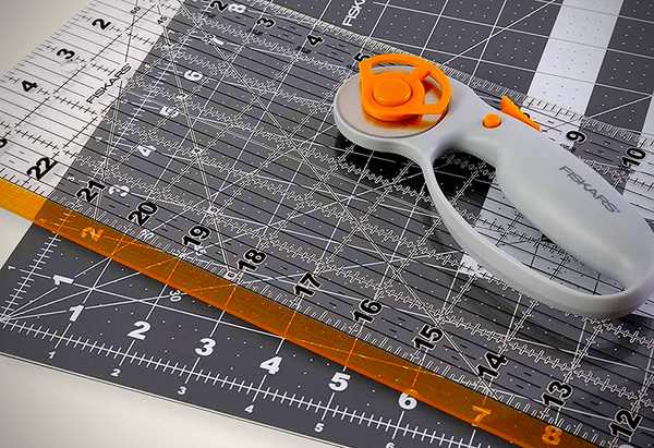 Art Supply Essentials: Benefits of Cutting Mats for Art