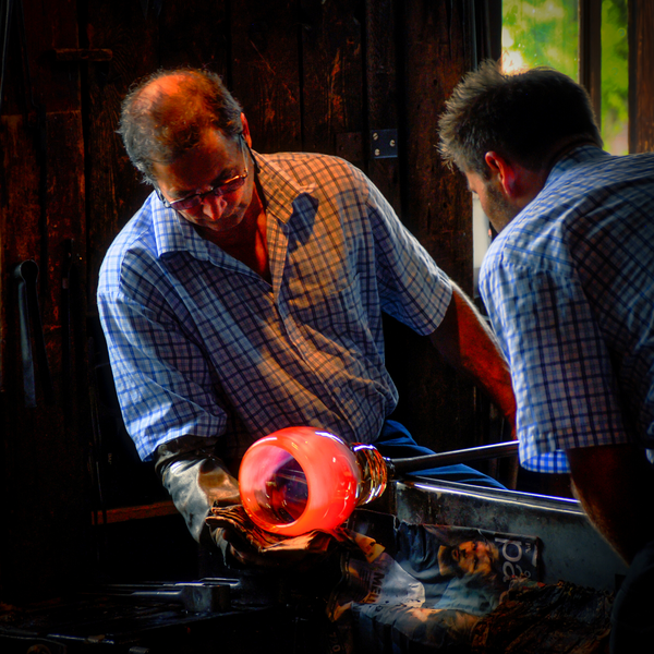 Glassblowing 101: How to Create Glassblowing Art Projects