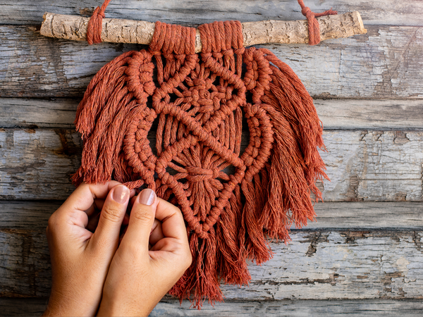 Macramazing! The Best Macrame Kits to Be a Knot-tying Pro