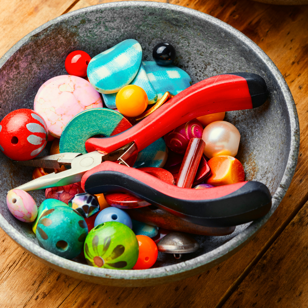 Kickstart Creativity: Beginner's Guide to Jewelry Making!