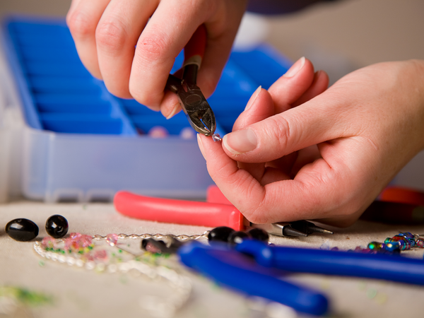 Kickstart Creativity: Beginner's Guide to Jewelry Making!