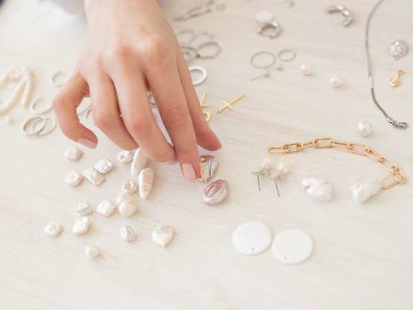 Kickstart Creativity: Beginner's Guide to Jewelry Making!