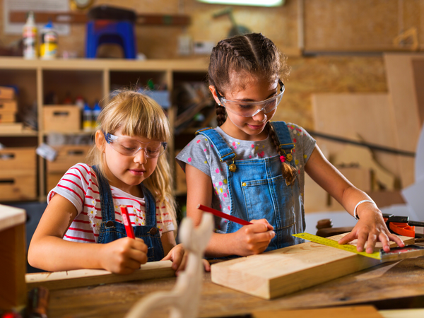 Woodworking Wonders: Creating a DIY Masterpiece!