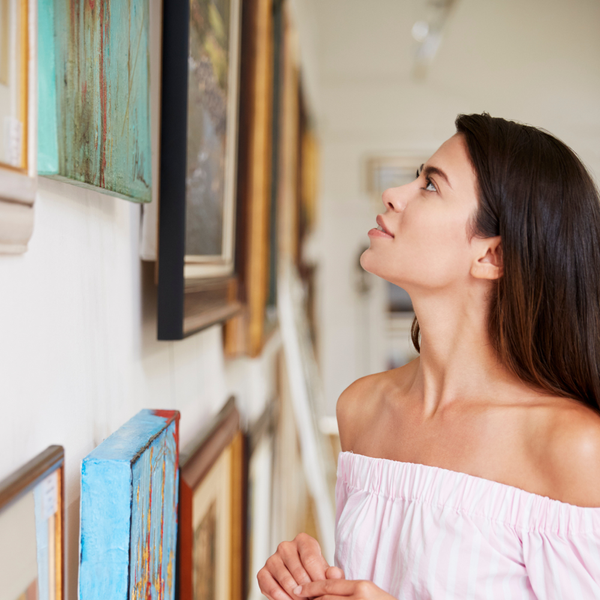 What are the 4 Steps in Critiquing an Artwork?