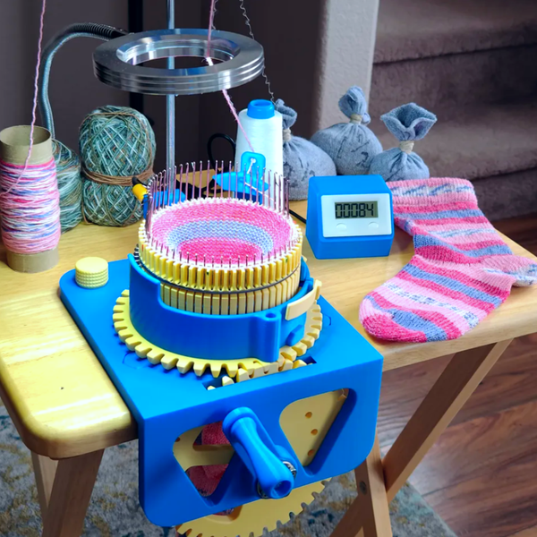 What Patterns Can a Knitting Machine Make? Let's Knit!