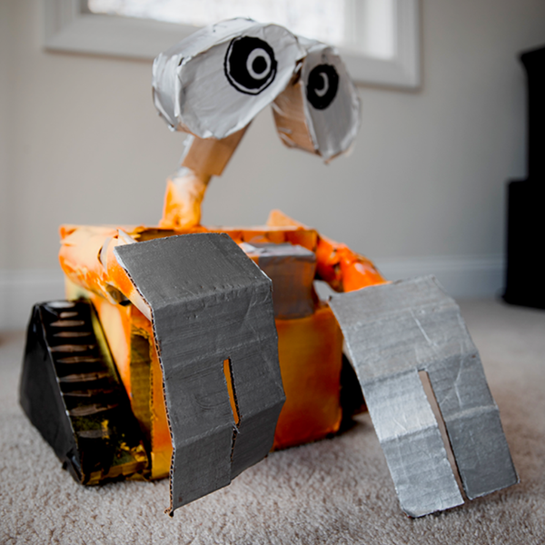 Who is the Famous Recycled Art Artist? Meet the Maestros