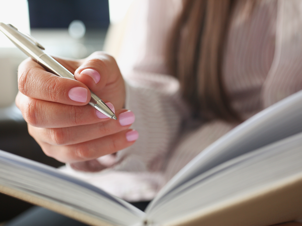 How Do You Write a Creative Journal Entry?